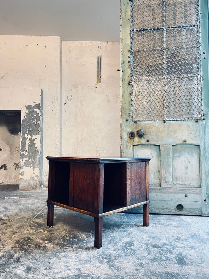 Antiques – viki.knott